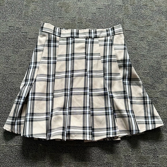 YesStyle | Skirts | Plaid Pleated Mini Skirt | Poshmark